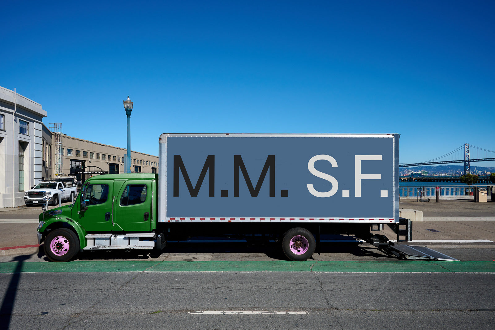 Truck Mockup TK-SF-01 – Layered PSD – Mockup.Maison
